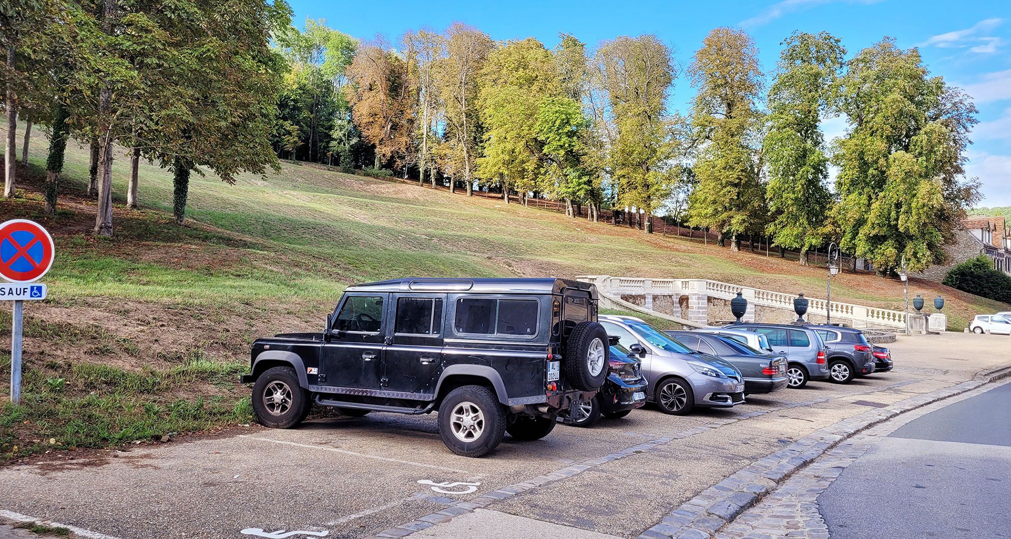 Parkings en centre-bourg - Dampierre-en-Yvelines